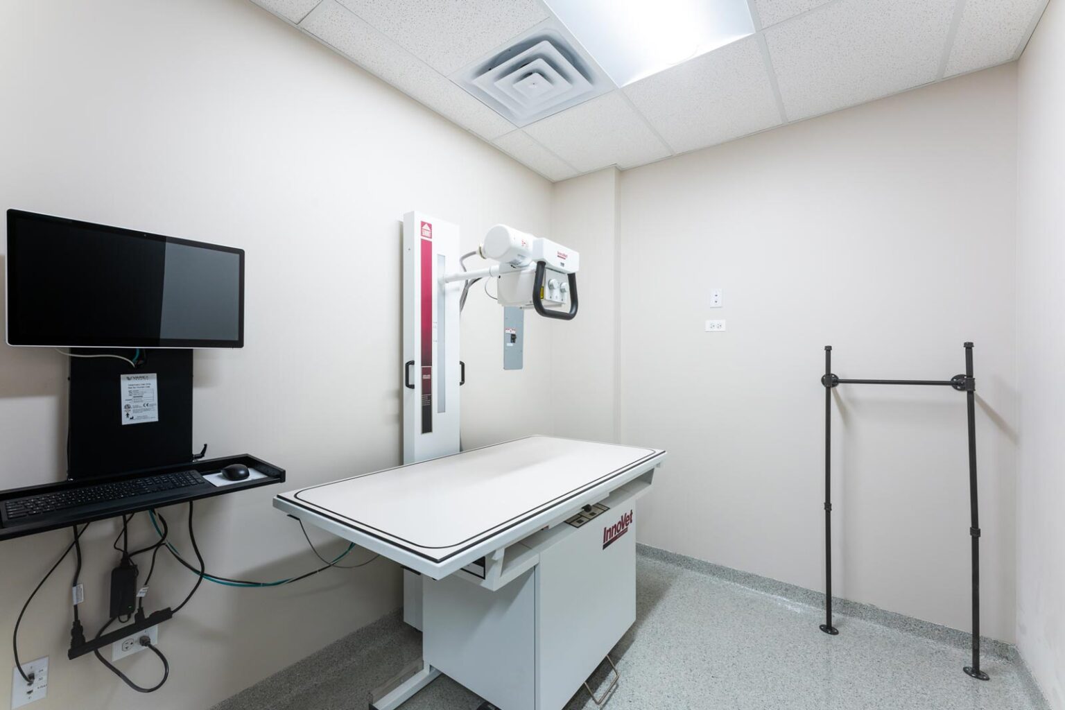 About - Ukrainian Village Veterinary Center